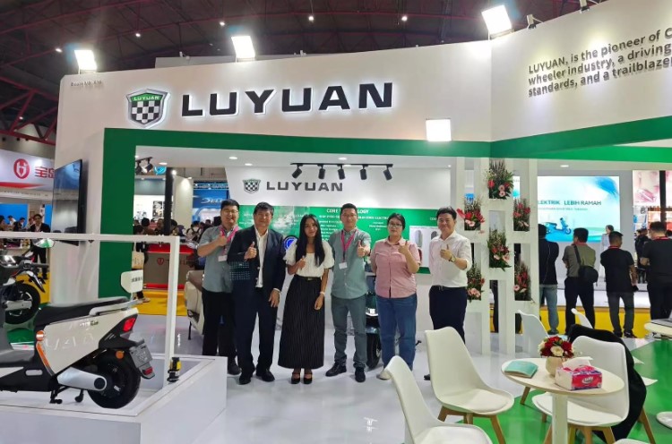 LUYUAN: Las Motos electricas que deslumbraron en la exposición Asiabike ...